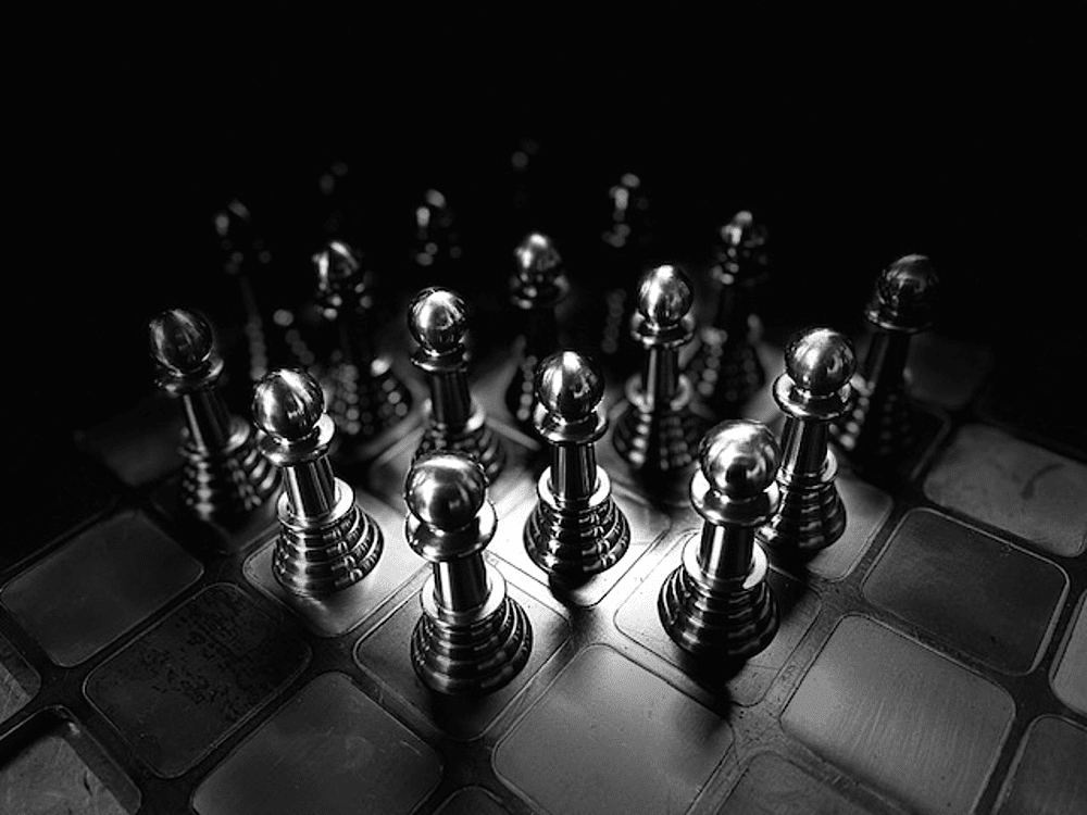 Engineer makes a CNC machined chess set | Customer Story | Xometry Asia